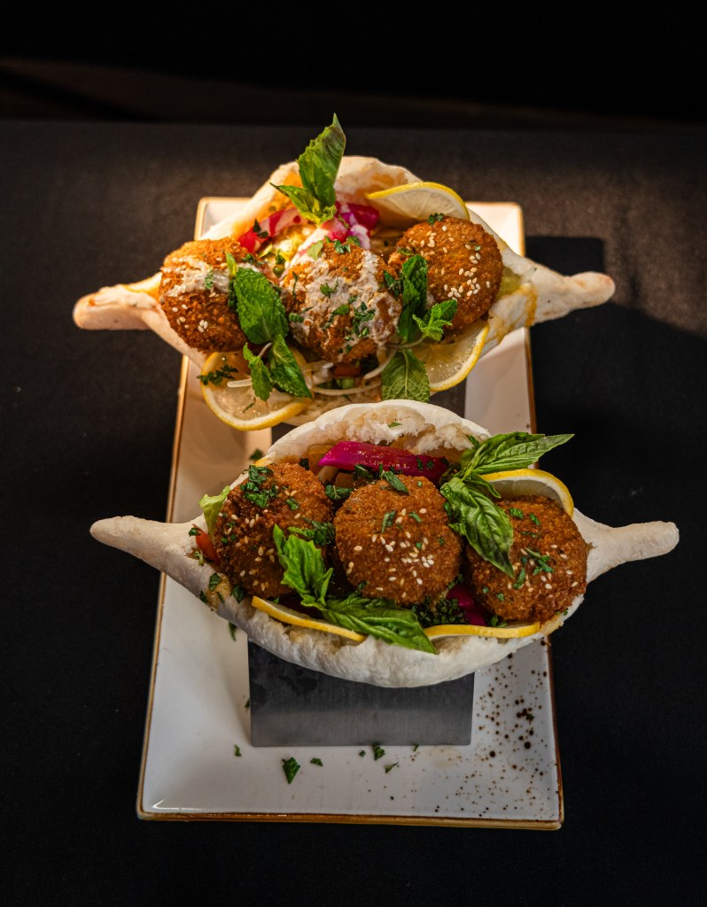 Explore Sumaq Menu: Authentic Halal Restaurant in Mississauga